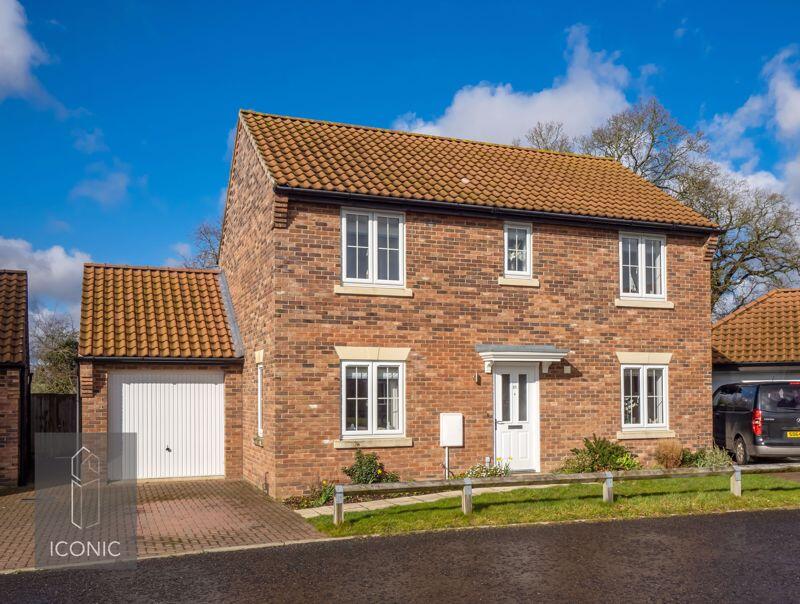 4 bedroom detached house for sale in Hubbards Loke, Gt. Witchingham ...