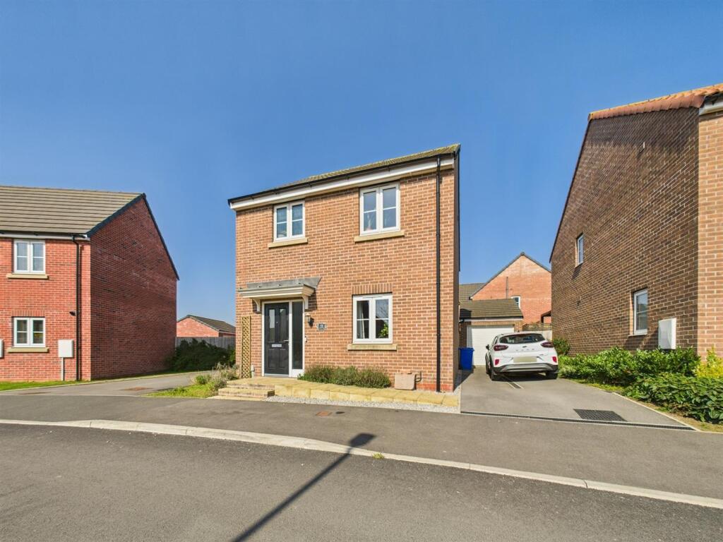 3 bedroom detached house for sale in Mustang Road, Seamer, Scarborough ...