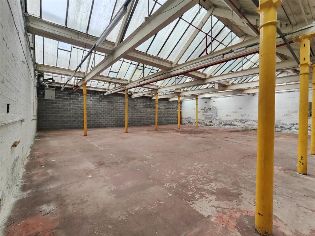 Light industrial facility to lease in 21b, Perseverance Mills, Lokwood ...