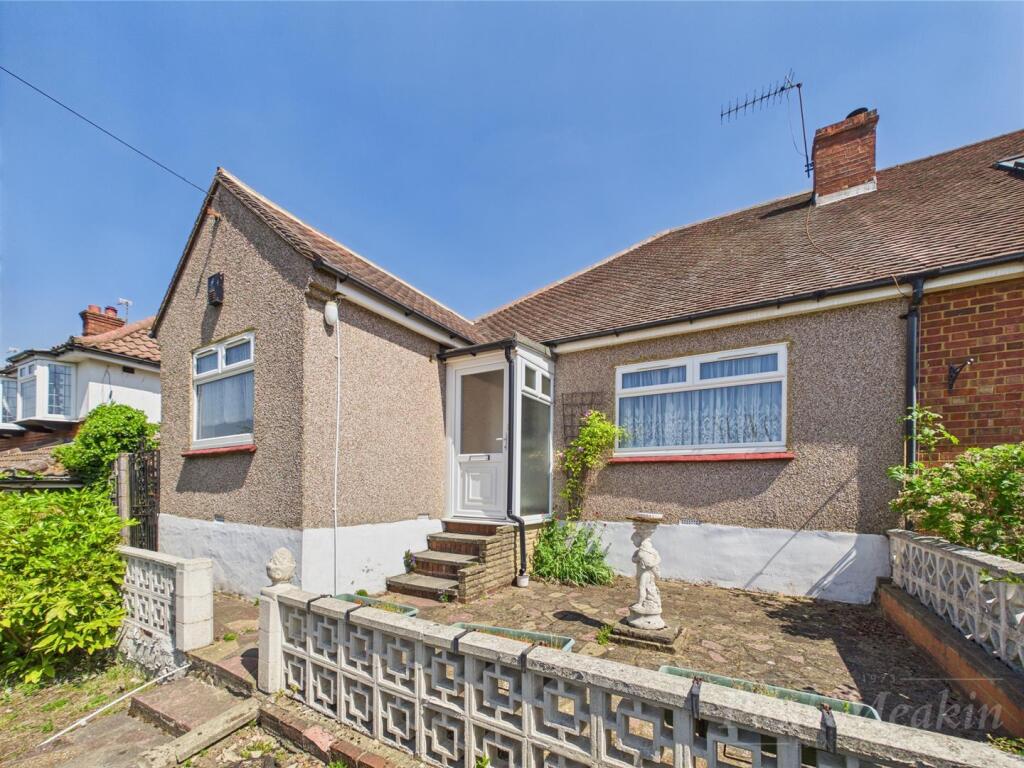 3 bedroom semi-detached bungalow for sale in Church Way, Sanderstead, CR2