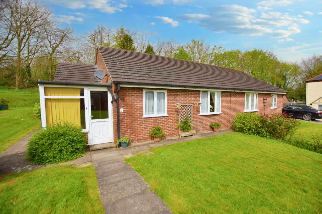 2 bedroom semi-detached bungalow for sale in Holly Bank Close ...