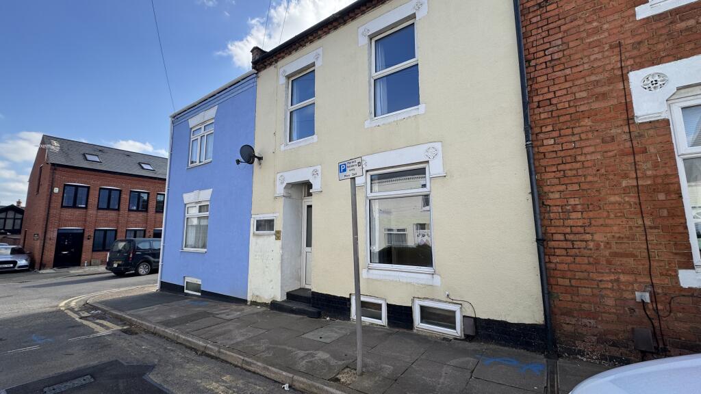 4 bedroom house for rent in Pytchley Street, NORTHAMPTON, NN1