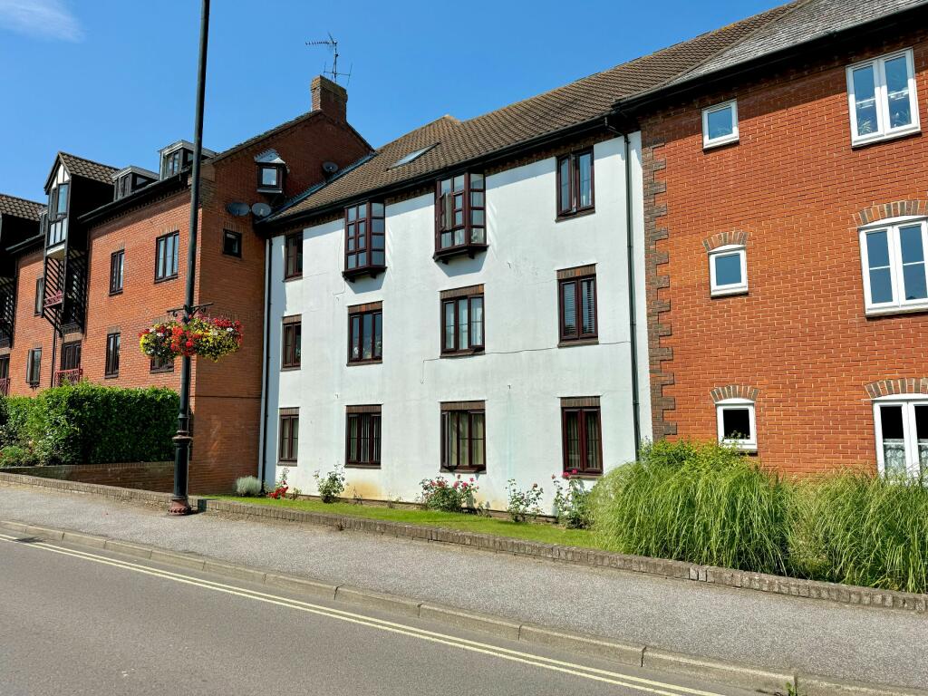 1 bedroom retirement property for sale in Suffolk Place, Woodbridge, IP12