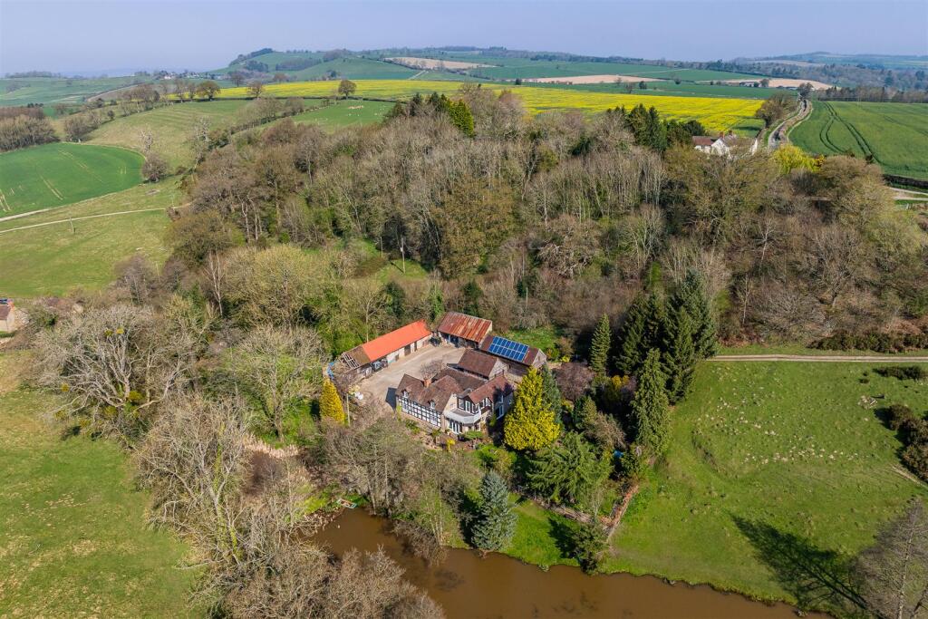 8 bedroom detached house for sale in Bache Cottage, Bache, Craven Arms ...