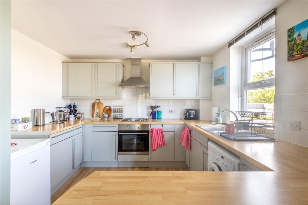 2 bedroom apartment for sale in Squires Court, Bristol, BS3