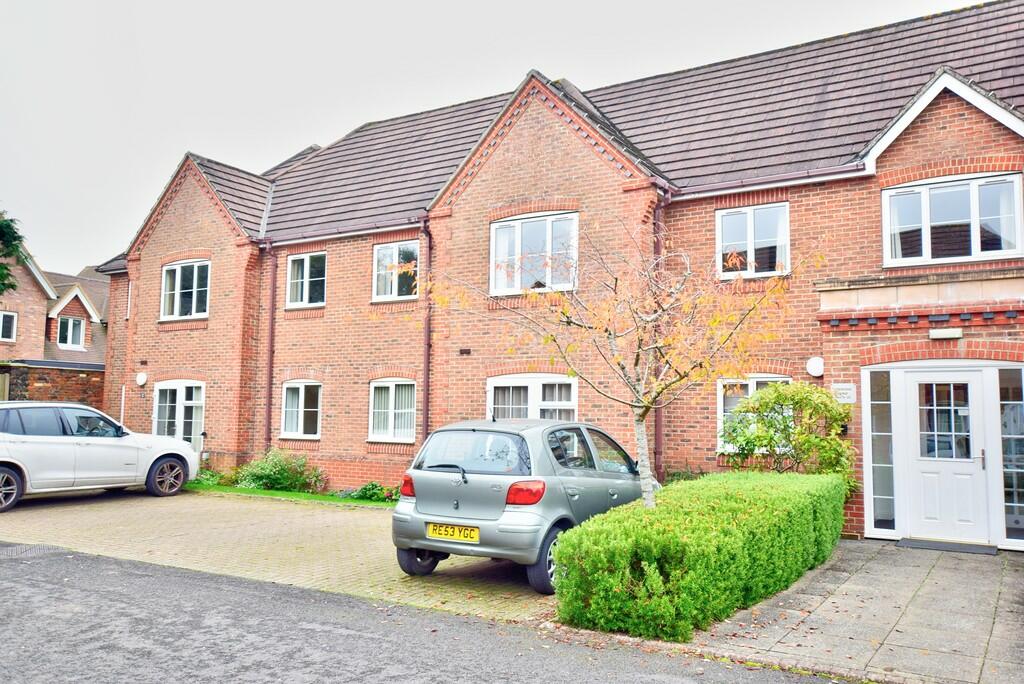 1 bedroom apartment for sale in King George Ave , Petersfield ...