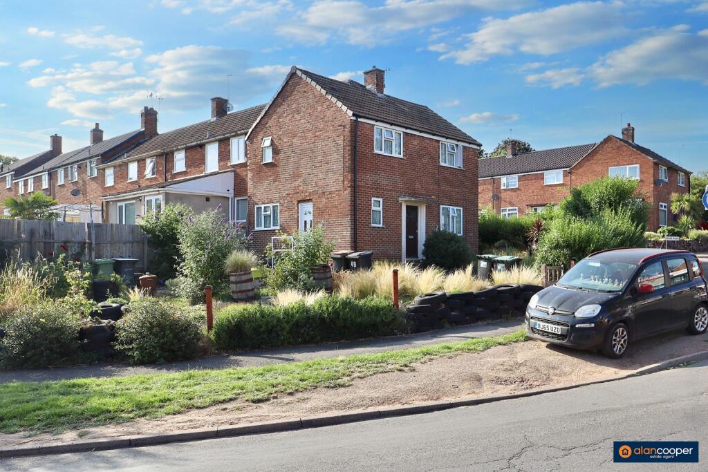 2 bedroom end of terrace house for sale in Queen Elizabeth Road ...