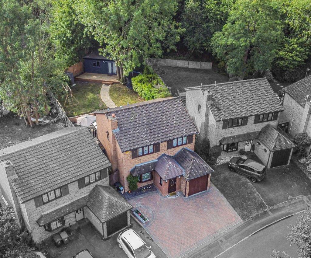 4 bedroom detached house for sale in Minden Close, Chineham, RG24