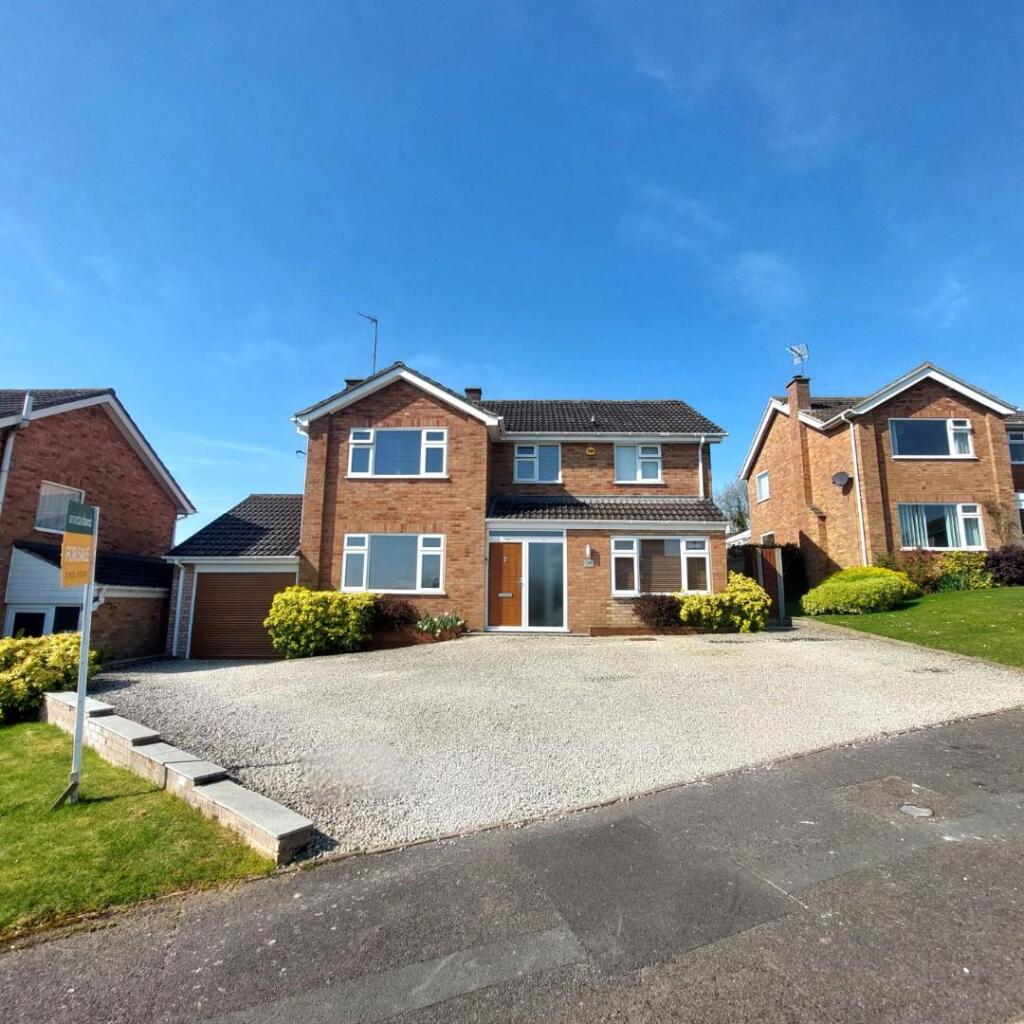 4 bedroom detached house for sale in Glenfield Drive, Great Doddington ...