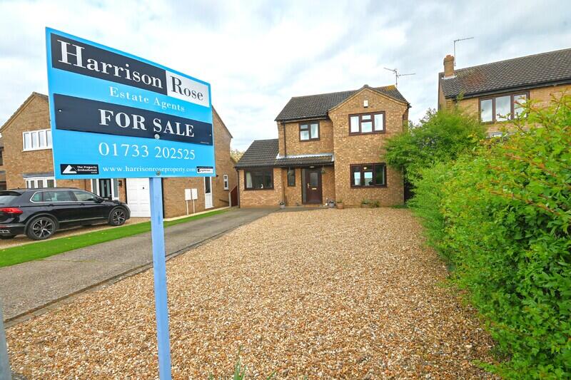 4 bedroom detached house for sale in Kelful Close, Eastrea, Whittlesey, PE7