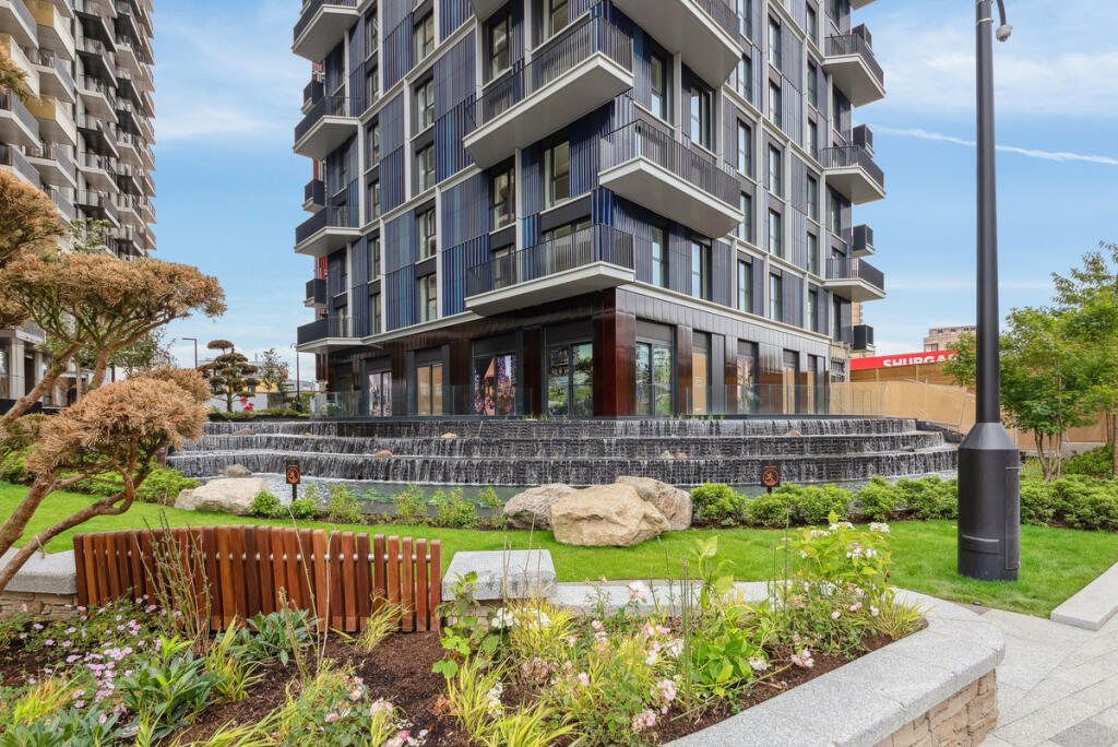 1 bedroom apartment for sale in White City Living, London, W12