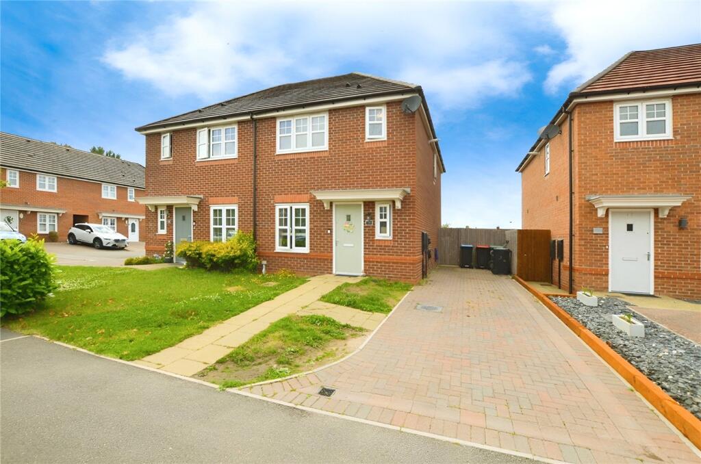 3 bedroom semi-detached house for sale in Linacre Close, Ellesmere Port ...