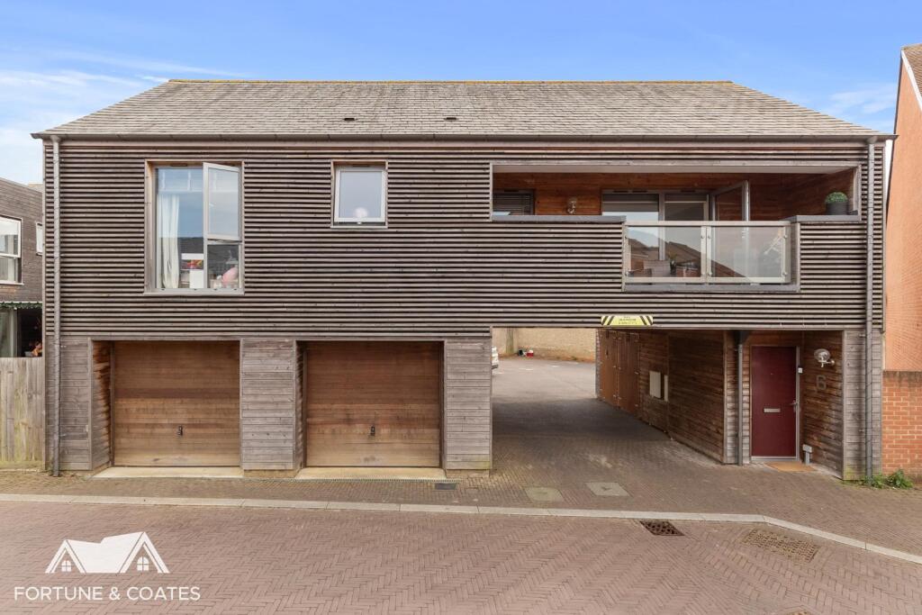 2 bedroom coach house for sale in Perry Lane, Newhall, Harlow, CM17