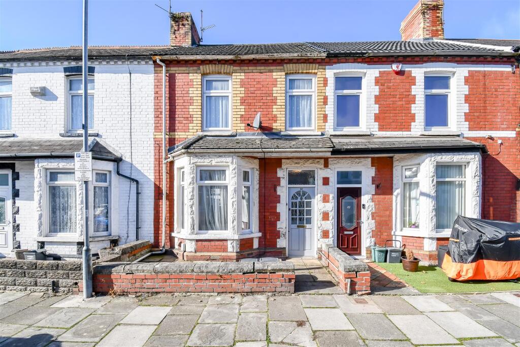 3 bedroom terraced house for sale in Pyke Street, Barry, CF63