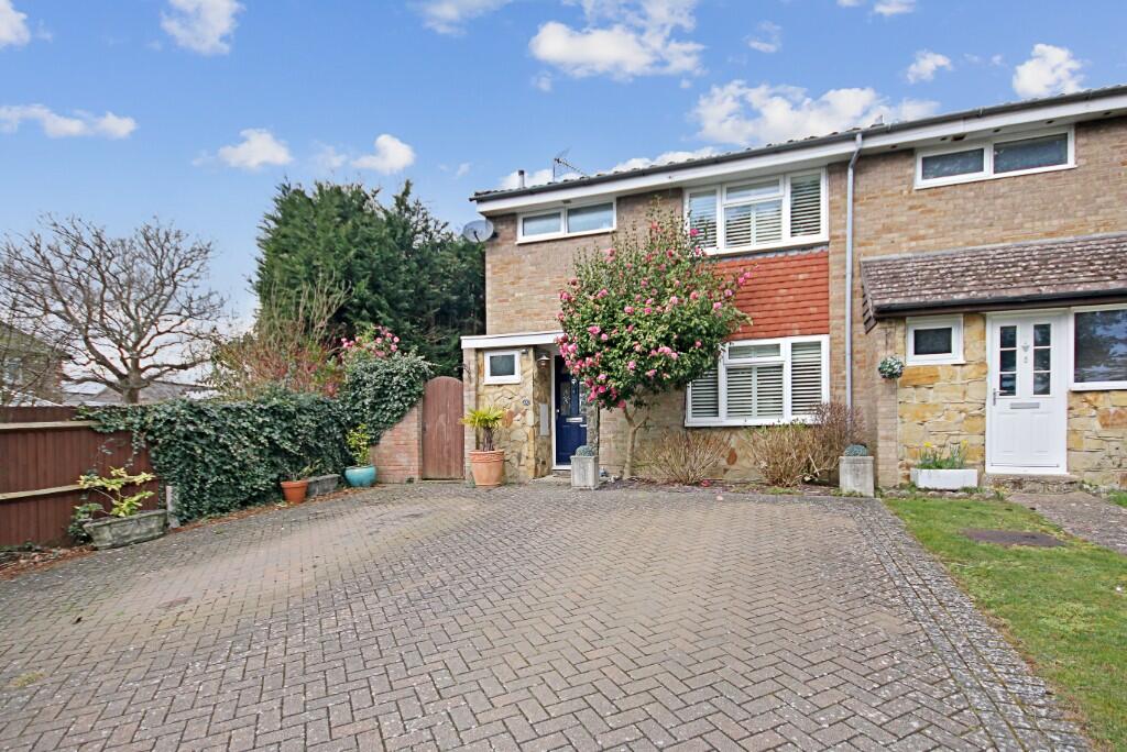 3 bedroom end of terrace house for sale in Holtye Road, East Grinstead ...