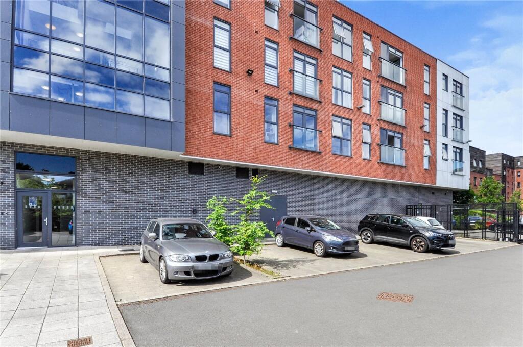 2 bedroom flat for rent in The Boulevard, Manchester, M20