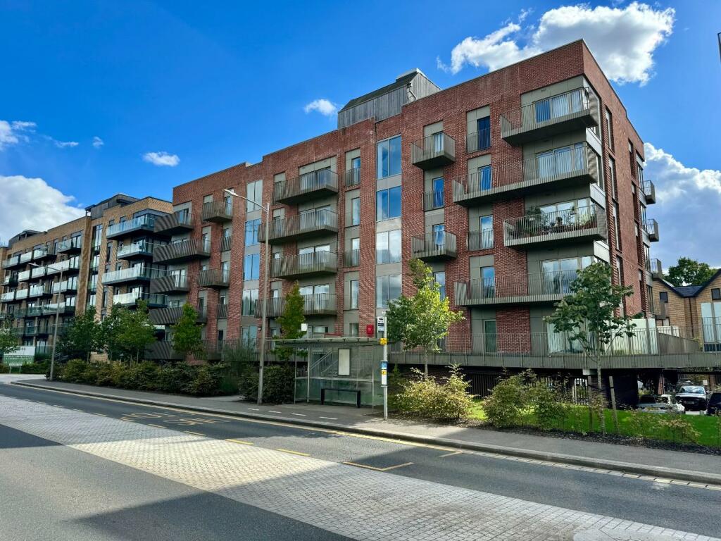 2 bedroom apartment for sale in Betsom Place, Riverside Park, Ashford, TN23