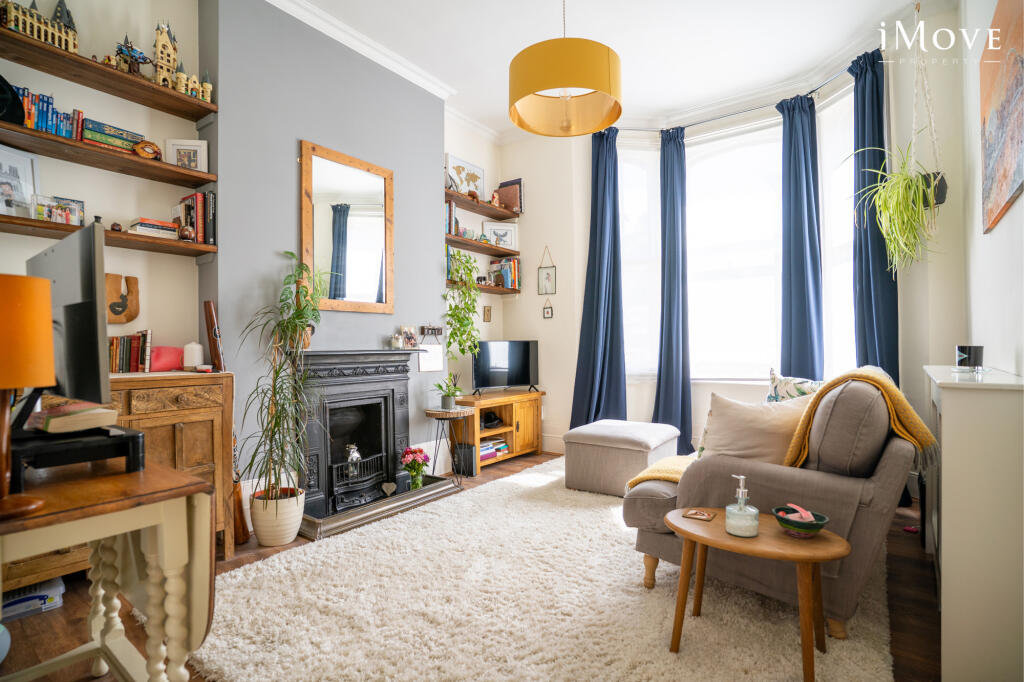 1 bedroom flat for sale in Woodland Road, London, SE19