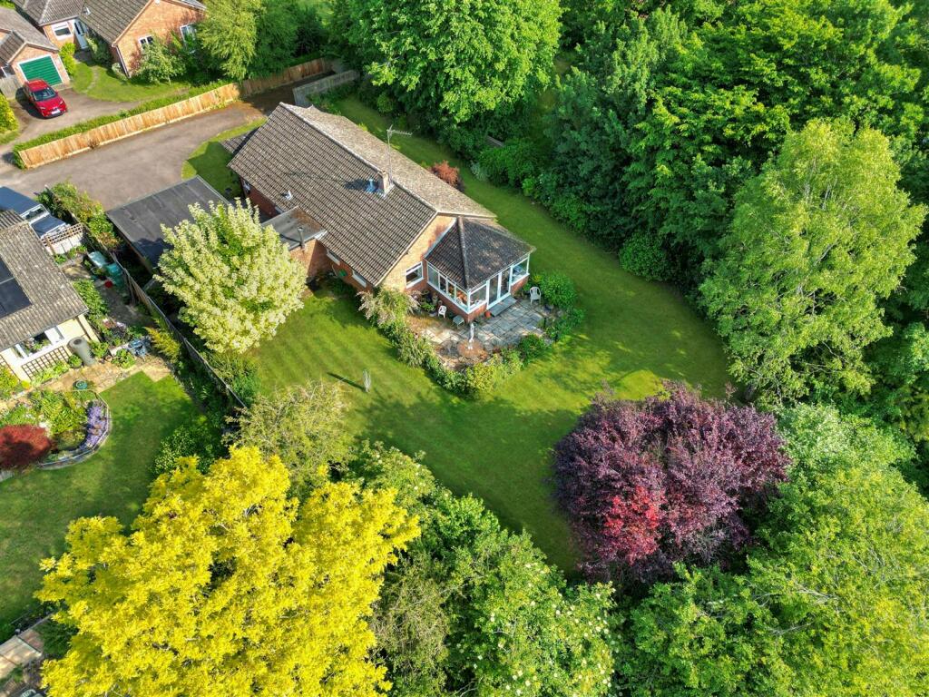 3 bedroom detached bungalow for sale in Eversden Close, Toft, Cambridge ...