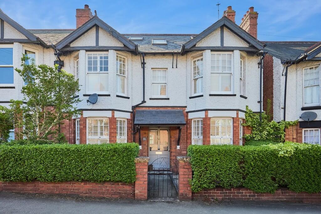 4 bedroom semi-detached house for sale in Murray Road, Rugby, CV21