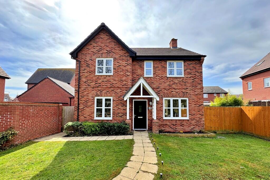 4 bedroom detached house for sale in Lelleford Close, Long Lawford, CV23