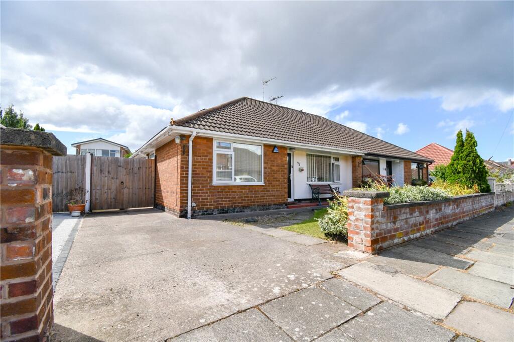3 bedroom bungalow for sale in Grampian Way, Moreton, Wirral, CH46