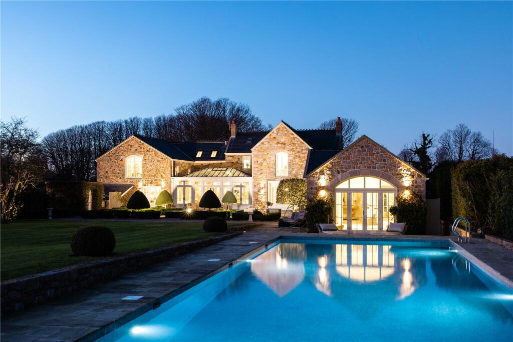 5 bedroom detached house for sale in Princes Tower Road, St. Saviour ...