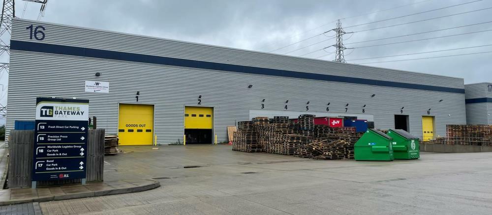 Industrial park to lease in Unit 16 Thames Gateway Park, Dagenham, RM9 ...