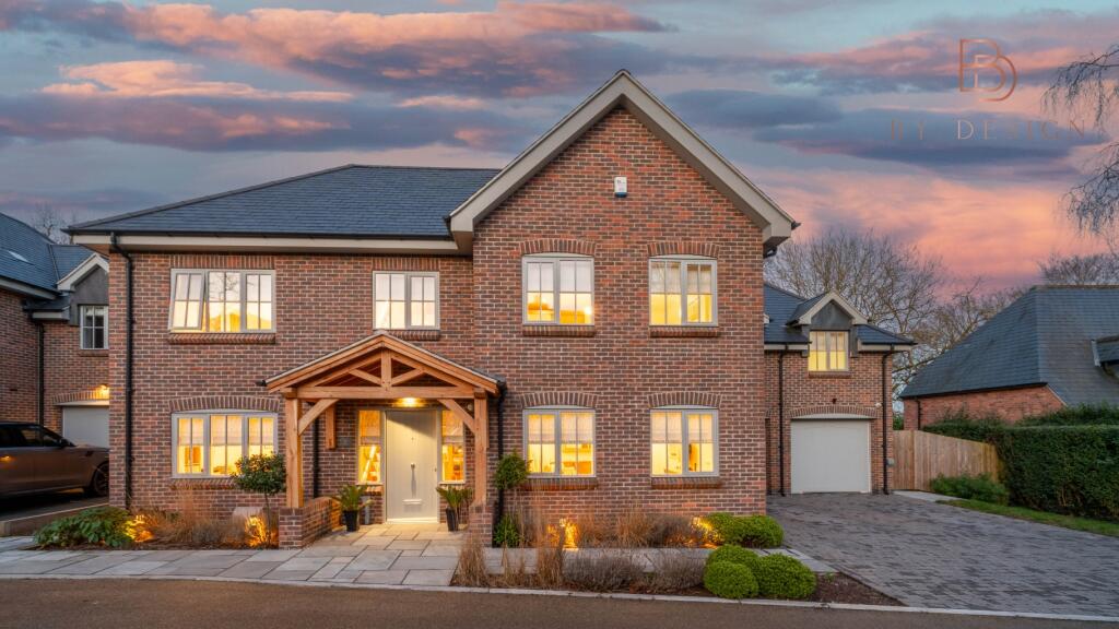 5 bedroom detached house for sale in Cow Lane, Bramcote, Nottingham ...