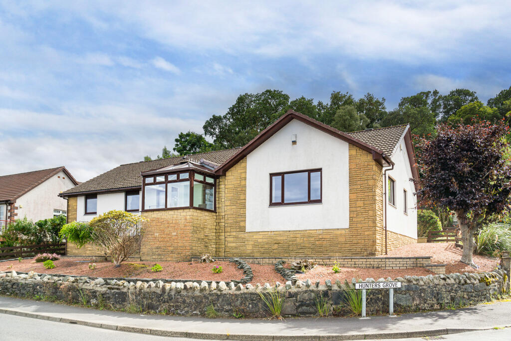 3 bedroom bungalow for sale in Hunters Grove, Hunters quay, Dunoon, PA23