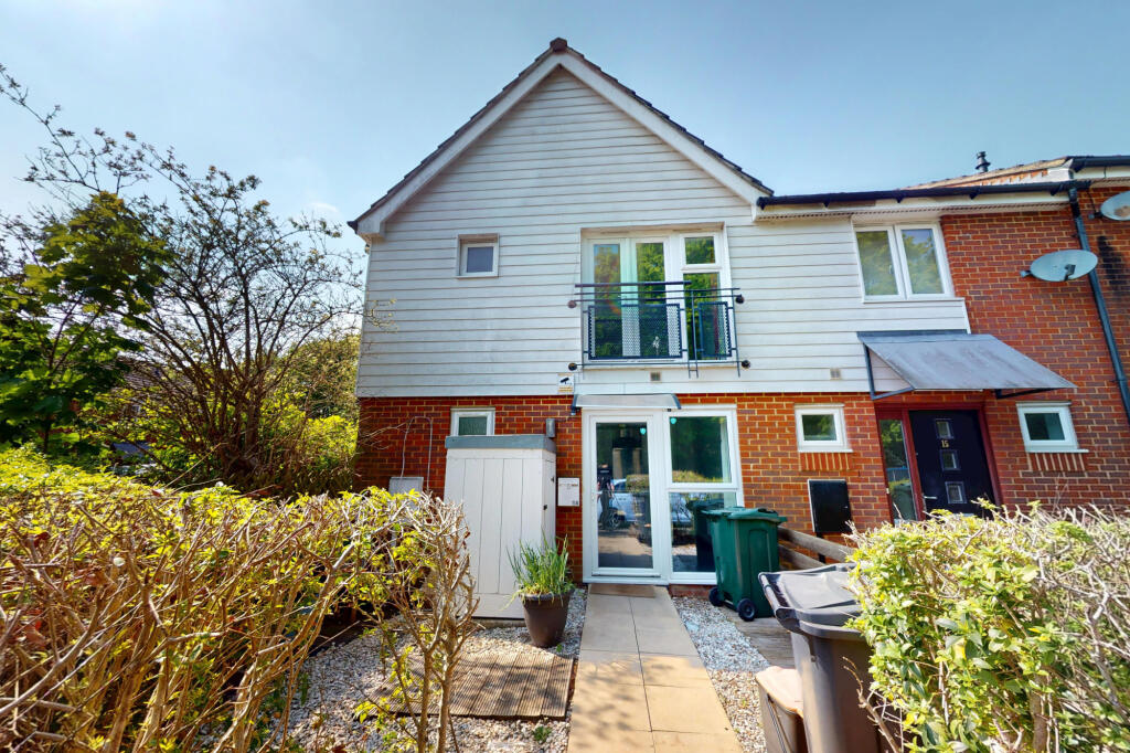 1 bedroom terraced house for sale in Merlin Way, Ashford, Kent, TN23