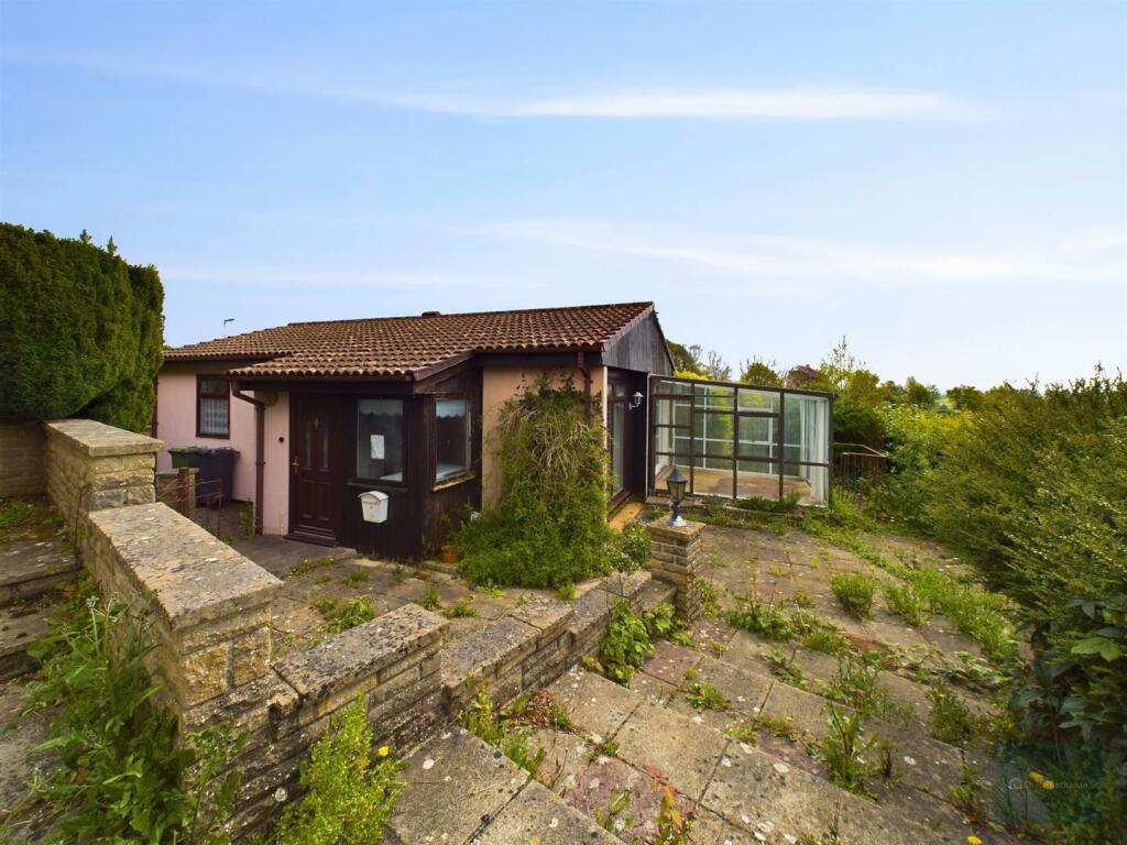 2 bedroom house for sale in Dove Way, Exeter, EX2