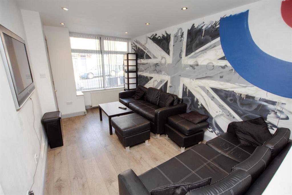 7 bedroom house for rent in Teignmouth Road, Birmingham, B29