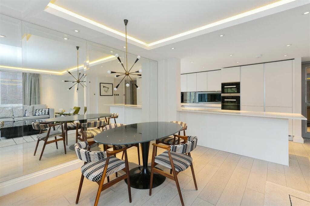 3 bedroom flat for sale in 55 Ebury Street, Belgravia, SW1, SW1W