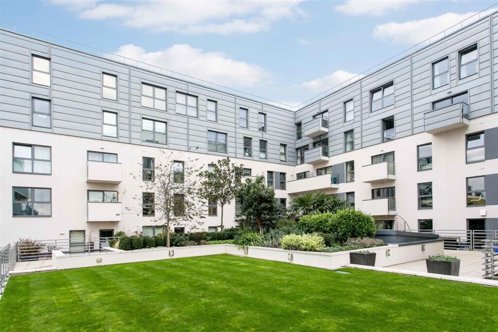 1 bedroom flat for sale in The Lock House, 35 Oval Road, NW1