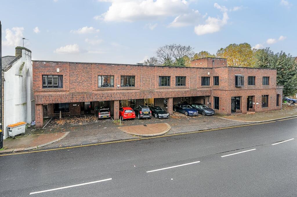 Office for sale in 23-35 Hendon Lane, Finchley Central, London, N3 1RT, N3