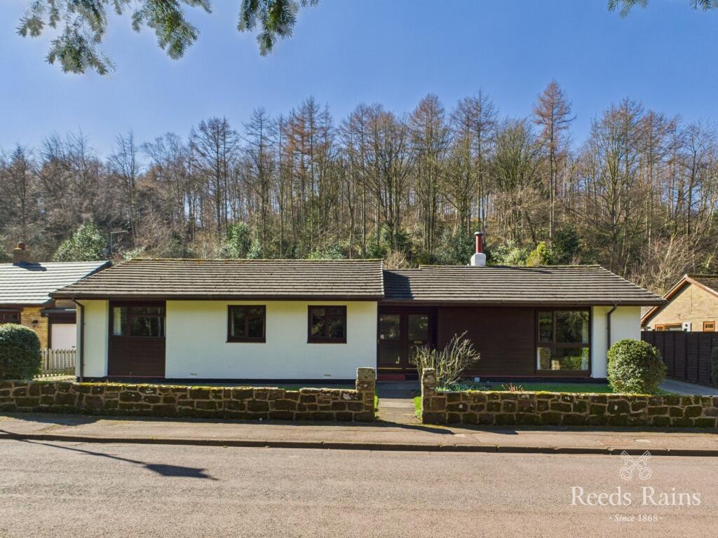 4 bedroom bungalow for sale in Hutton Village, Guisborough, North ...