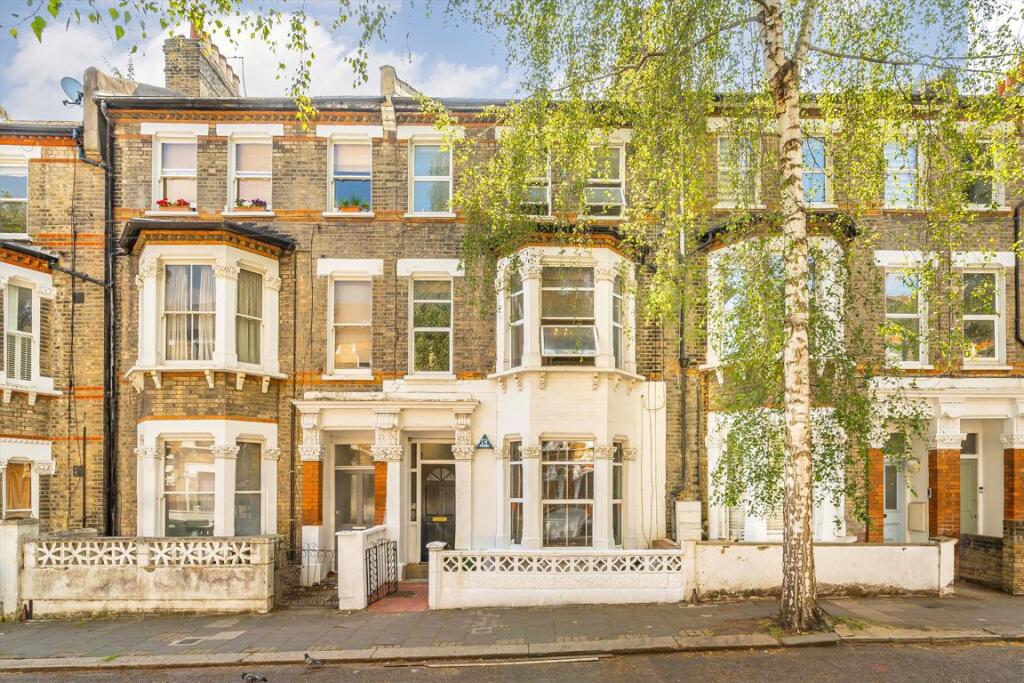 1 bedroom flat for sale in St. Luke's Avenue, Clapham, SW4