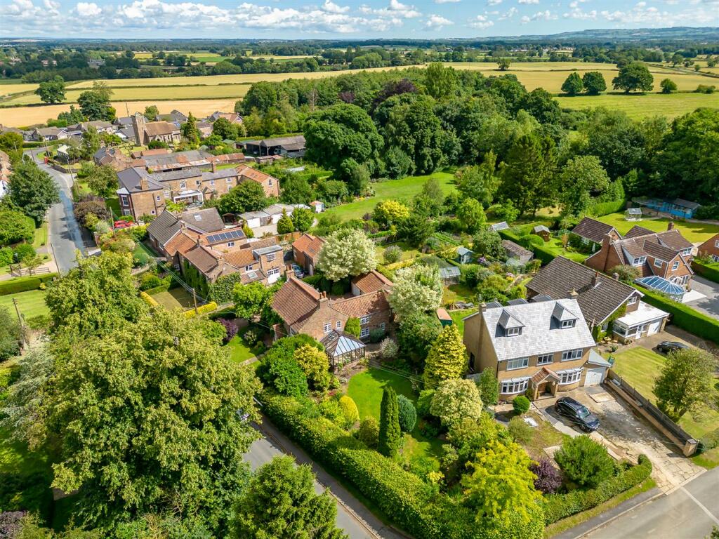 4 bedroom detached house for sale in Main Street, Holtby, York, YO19 ...
