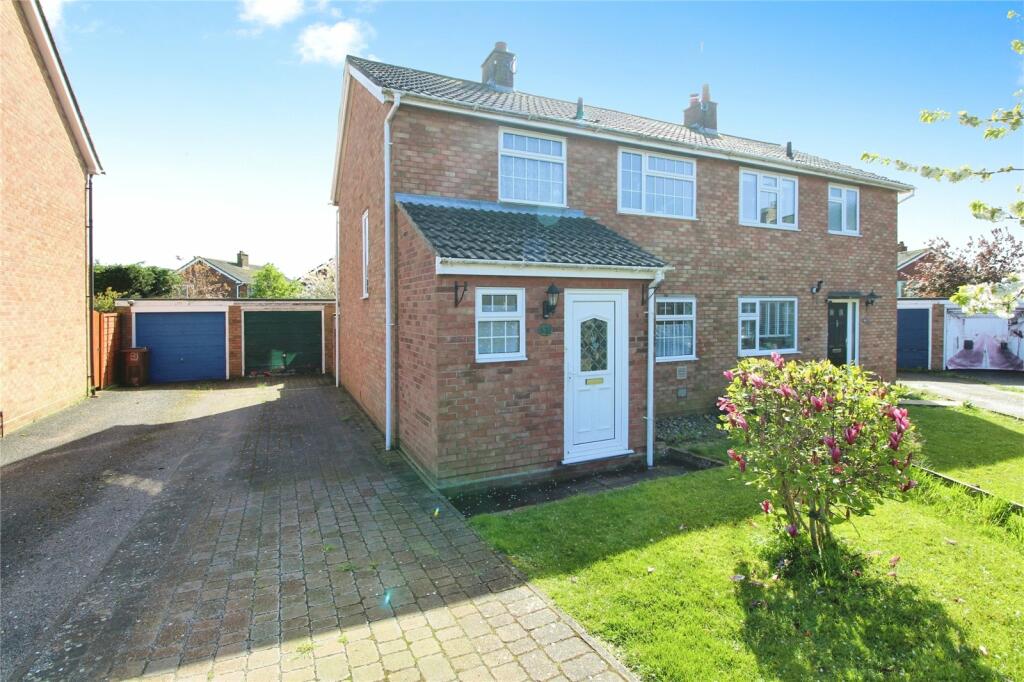 3 Bedroom Semi Detached House For Sale In Mumford Road West Bergholt