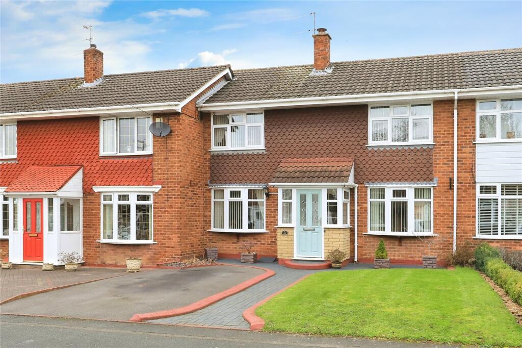 3 bedroom terraced house for rent in Brookhouse Close, Featherstone ...