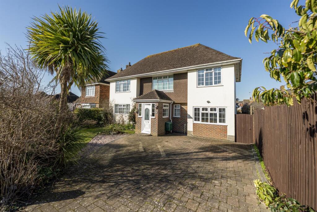 4 bedroom detached house for sale in Ruston Park, Rustington, BN16