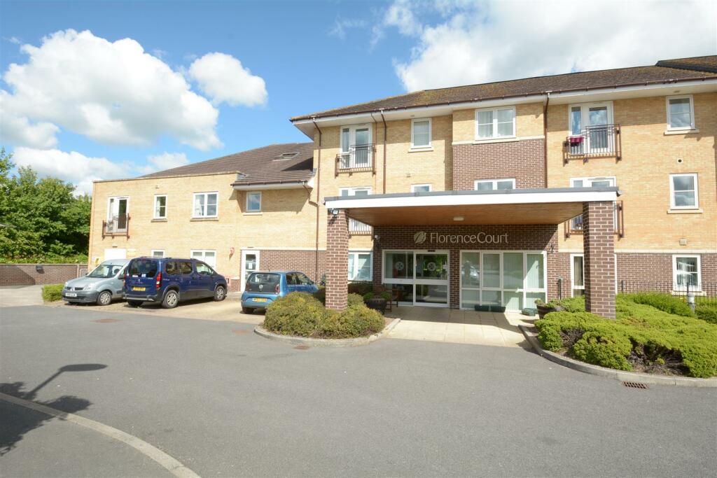 2 bedroom apartment for sale in Florence Court, Trowbridge, BA14