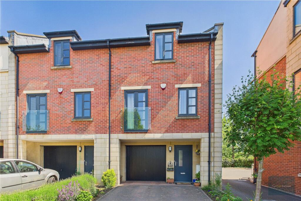 4 bedroom end of terrace house for sale in Waterside Mews, Trowbridge, BA14