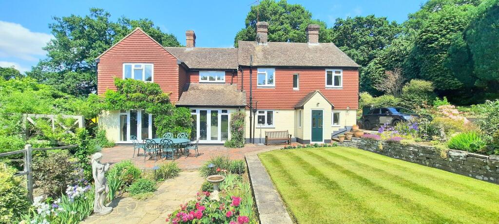 5 bedroom detached house for sale in Lyoth Lane, Lindfield, RH16