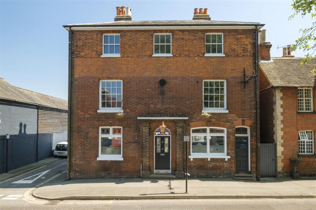 6 bedroom detached house for sale in Crown & Anchor, 41 The Mall ...