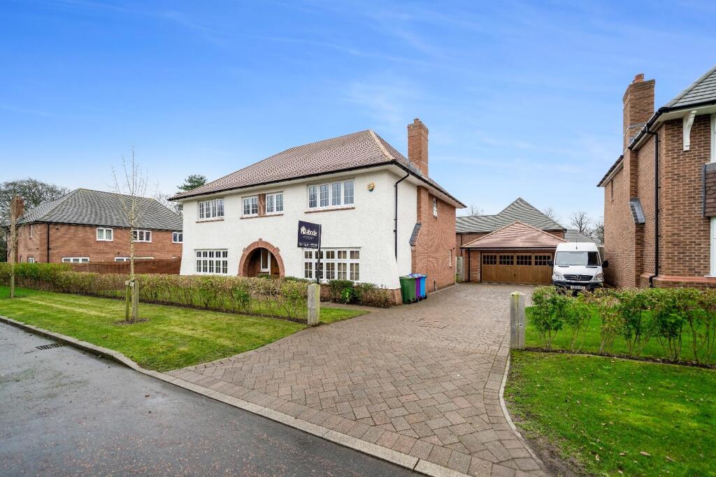5 bedroom detached house for sale in Maltese Cross Close, Woolton, L25
