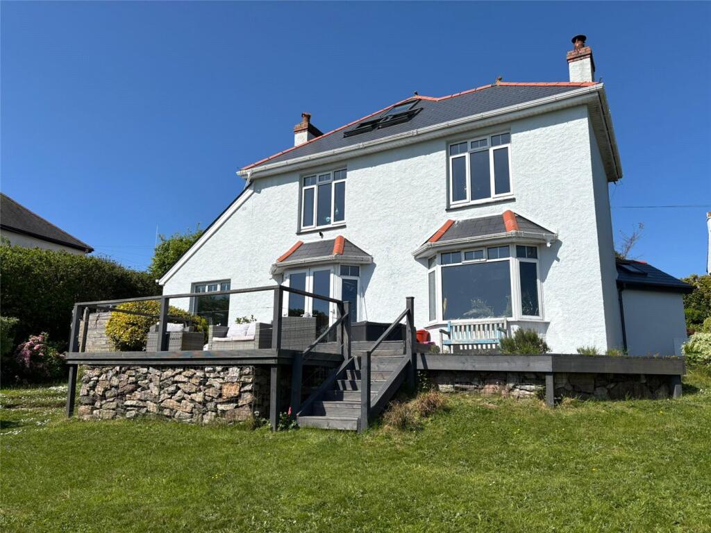 4 bedroom detached house for sale in Yorke Road, Dartmouth, Devon, TQ6