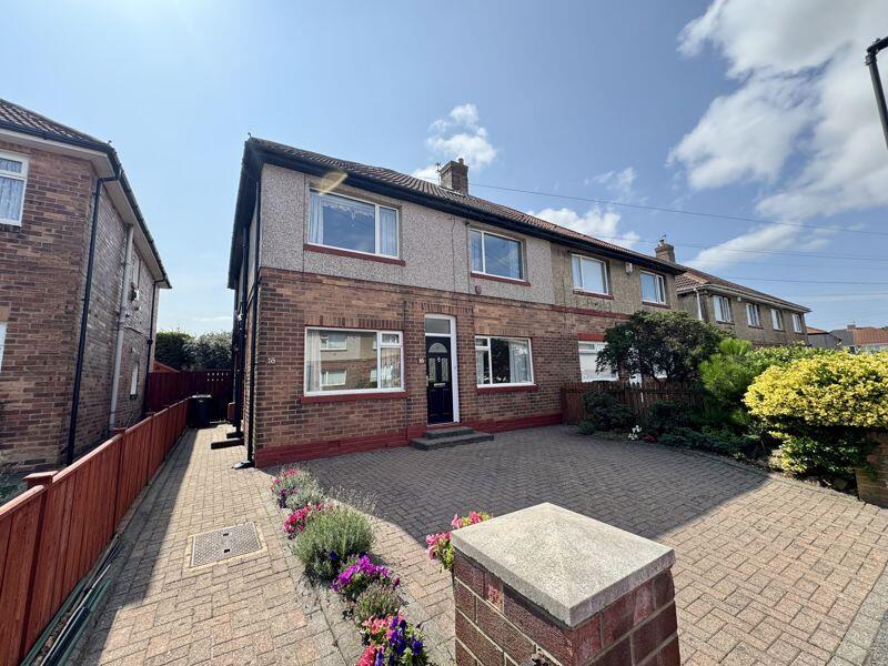 3 bedroom flat for sale in Sydney Grove, Sunholme Estate, Wallsend, NE28