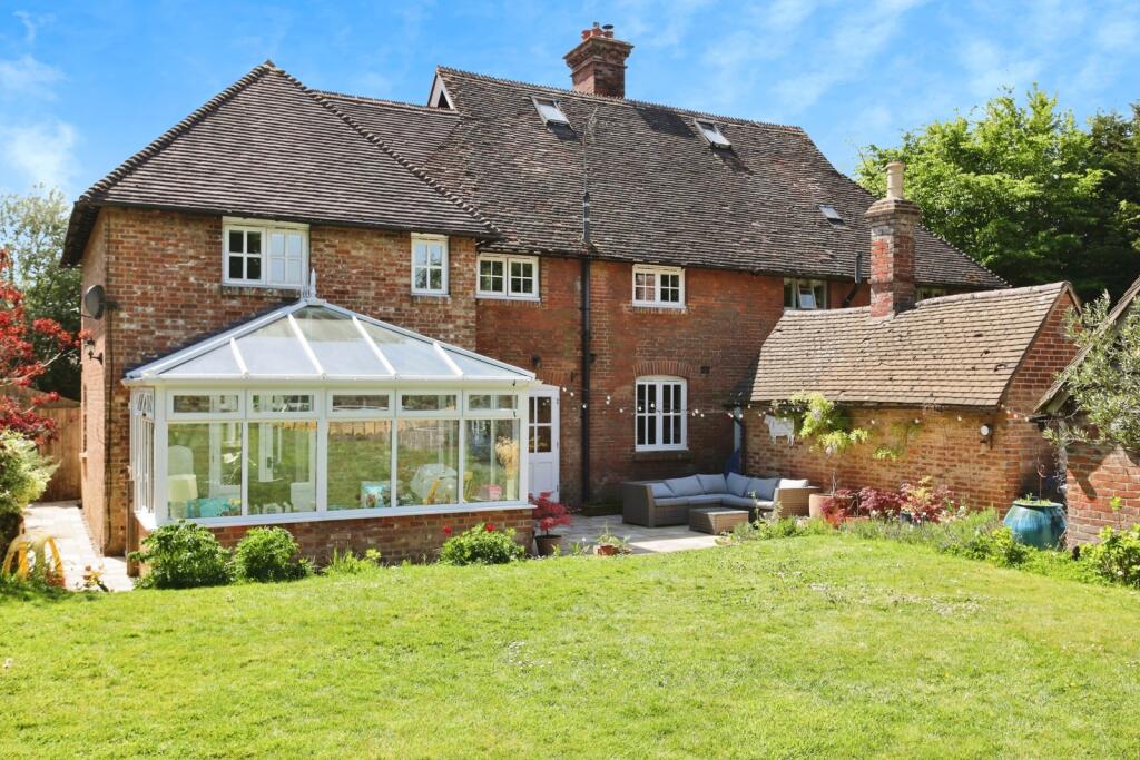 4 bedroom semi-detached house for sale in Sunnybank, The Mount ...